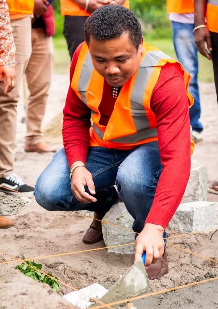 𝗙𝗔𝗡𝗢𝗥𝗘𝗡𝗔𝗡𝗔 𝗘𝗣𝗣 𝗠𝗔𝗡𝗔𝗥𝗔- 𝗣𝗘𝗡𝗜𝗧𝗥𝗔 𝗛𝗢 𝗔𝗡’𝗡𝗬 𝗙𝗢𝗞𝗢𝗡𝗧𝗔𝗡𝗬 𝗔𝗠𝗕𝗜𝗡𝗔𝗡𝗜𝗕𝗘 ...